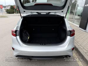 Pelēks Kia Ceed 2022 Tallina, ar dzinēja tilpumu 1.50 L un nobraukumu 140 tūkst. km par 10900 €, foto 7 vietnē AUTOMOTO.COM.LV