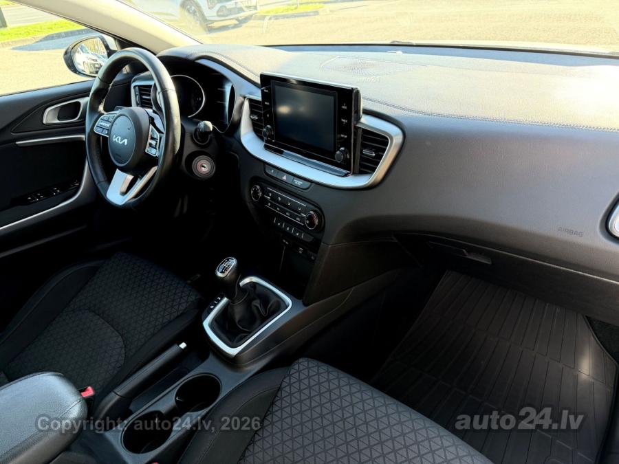Pelēks Kia Ceed 2022 Tallina, ar dzinēja tilpumu 1.50 L un nobraukumu 89 tūkst. km par 13900 €, foto 5 vietnē AUTOMOTO.COM.LV