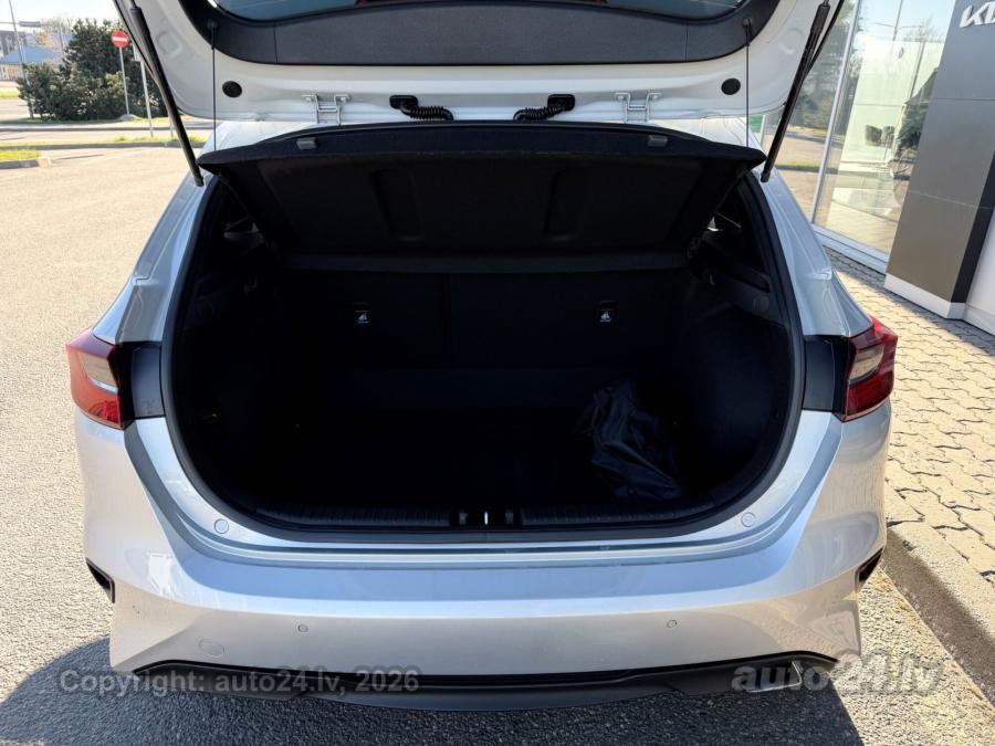 Pelēks Kia Ceed 2022 Tallina, ar dzinēja tilpumu 1.50 L un nobraukumu 89 tūkst. km par 13900 €, foto 7 vietnē AUTOMOTO.COM.LV