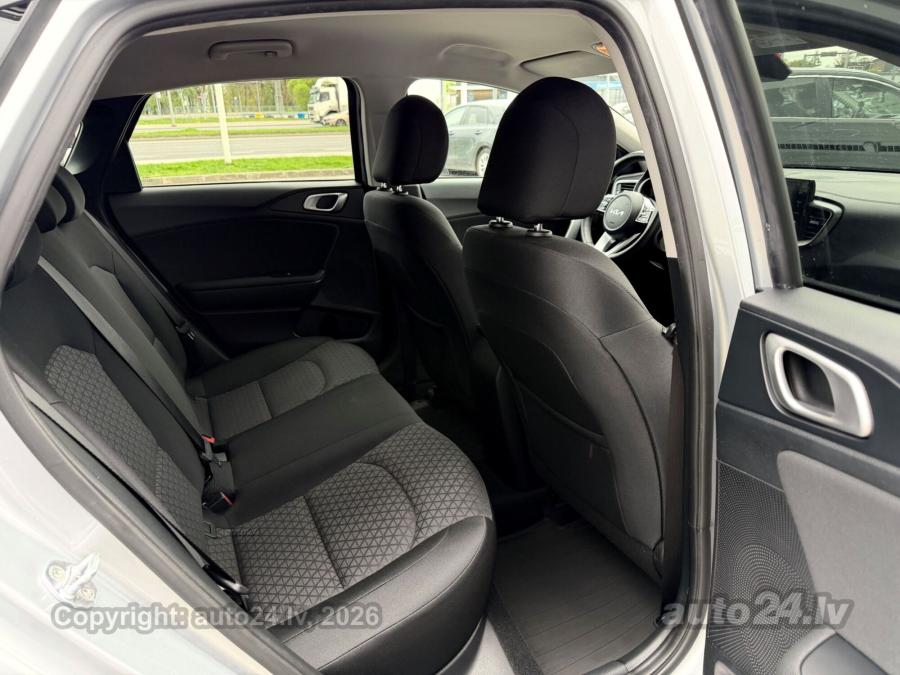 Pelēks Kia Ceed 2022 Tallina, ar dzinēja tilpumu 1.50 L un nobraukumu 86 tūkst. km par 13900 €, foto 6 vietnē AUTOMOTO.COM.LV