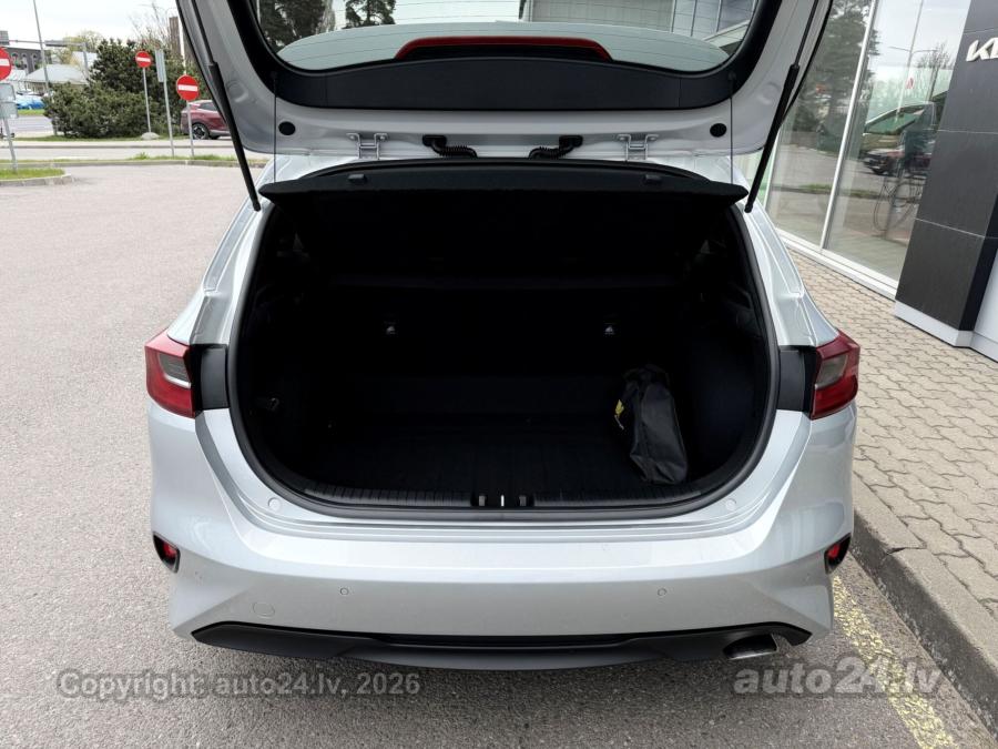 Pelēks Kia Ceed 2022 Tallina, ar dzinēja tilpumu 1.50 L un nobraukumu 86 tūkst. km par 13900 €, foto 7 vietnē AUTOMOTO.COM.LV
