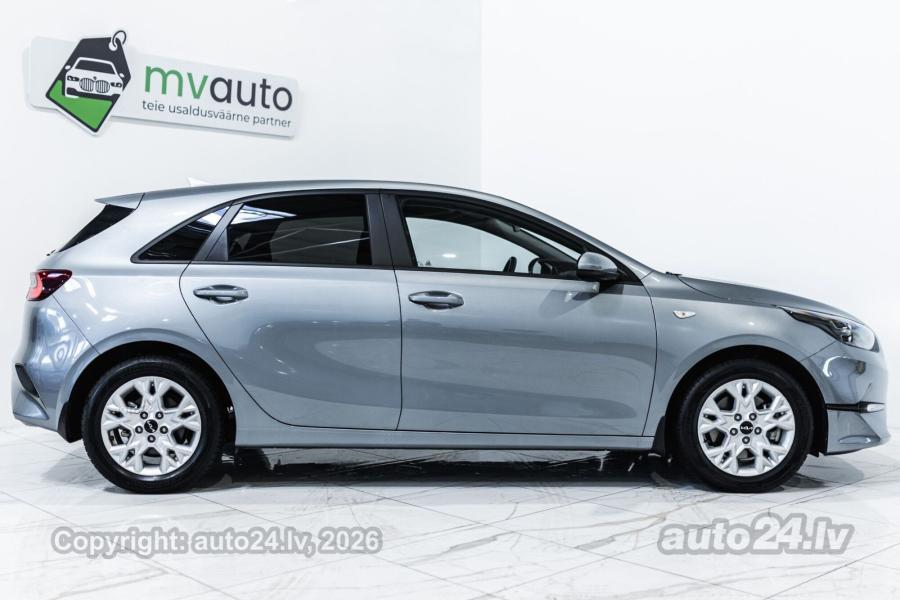 Grey Kia Ceed 2022 in Tallinn, with an engine capacity of 1.50 L and mileage of 5 thousand km for 17990 €, photo 10 on AUTOMOTO.COM.LV
