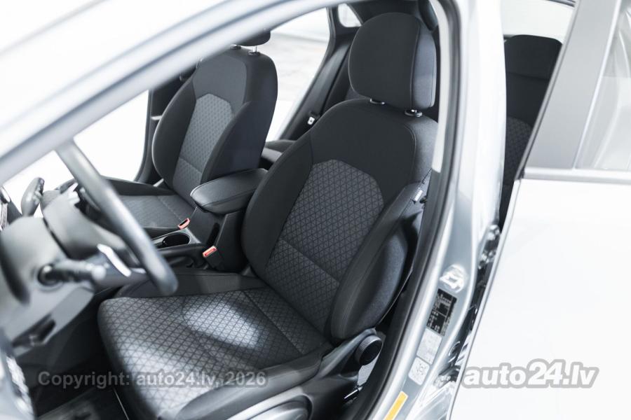 Grey Kia Ceed 2022 in Tallinn, with an engine capacity of 1.50 L and mileage of 5 thousand km for 17990 €, photo 13 on AUTOMOTO.COM.LV