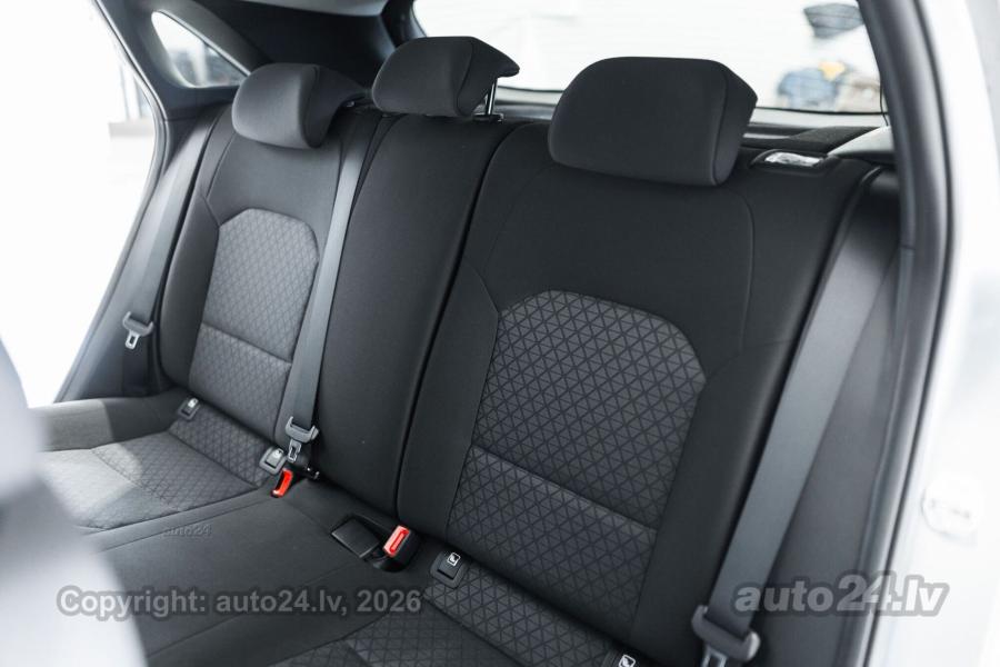 Grey Kia Ceed 2022 in Tallinn, with an engine capacity of 1.50 L and mileage of 5 thousand km for 17990 €, photo 18 on AUTOMOTO.COM.LV