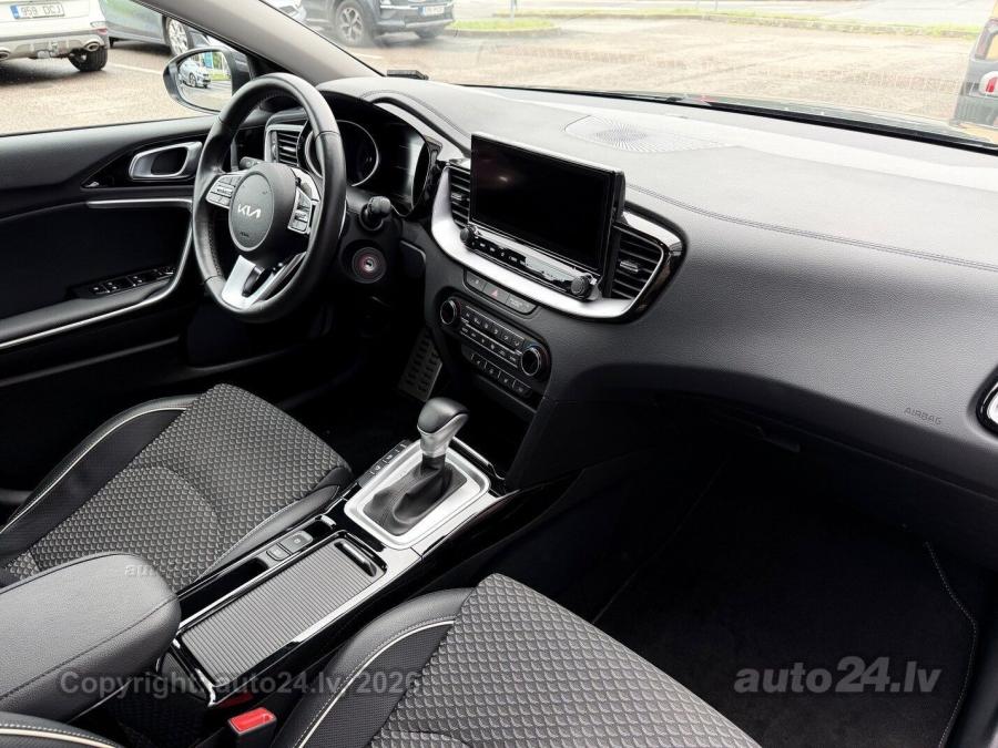 Grey Kia Ceed 2022 in Tallinn, with an engine capacity of 1.50 L and mileage of 73 thousand km for 20900 €, photo 5 on AUTOMOTO.COM.LV