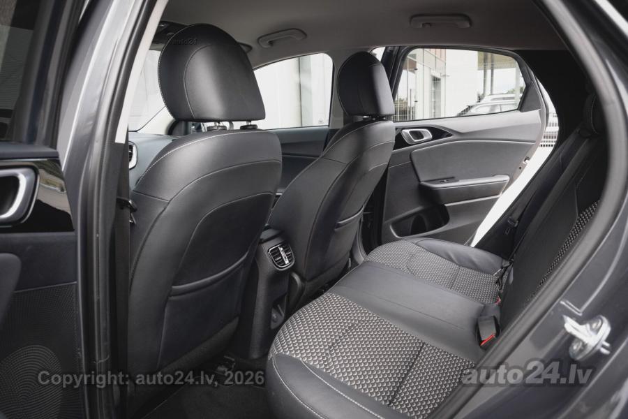 Grey Kia Ceed 2022 in Tartu, with an engine capacity of 1.50 L and mileage of 64 thousand km for 21900 €, photo 14 on AUTOMOTO.COM.LV