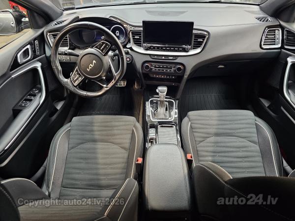 Grey Kia Ceed 2022 in Tallinn, with an engine capacity of 1.50 L and mileage of 52 thousand km for 23590 €, photo 7 on AUTOMOTO.COM.LV