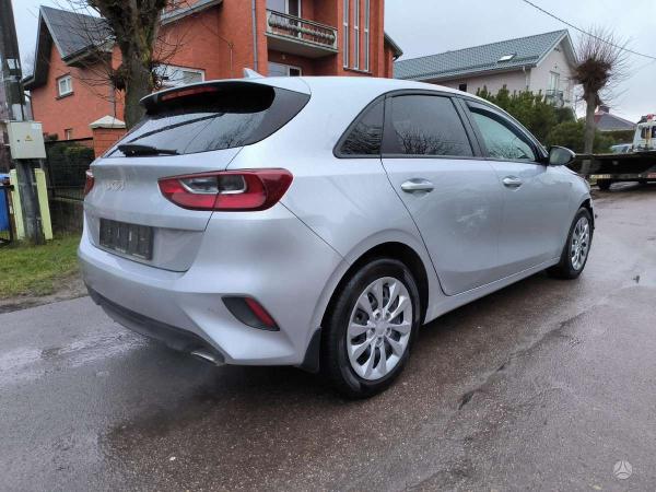 Grey Kia Ceed 2023 in Siauliai, with an engine capacity of 1.60 L and mileage of 56 thousand km for 8100 €, photo 5 on AUTOMOTO.COM.LV