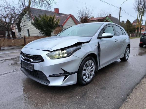Pelēks Kia Ceed 2023 Šauļi, ar dzinēja tilpumu 1.60 L un nobraukumu 56 tūkst. km par 7900 €, foto 3 vietnē AUTOMOTO.COM.LV
