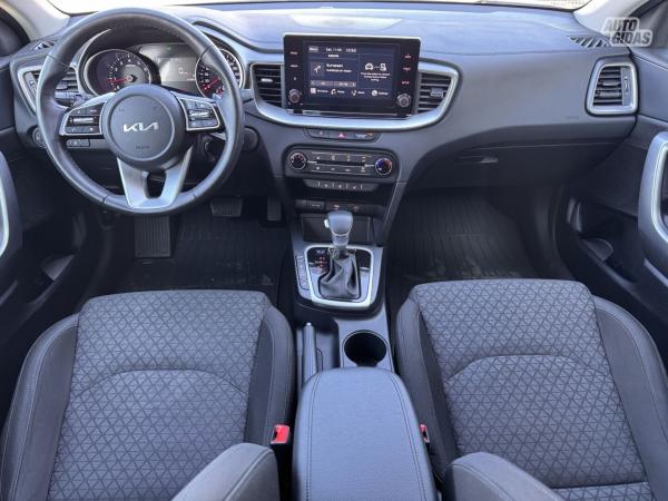 Grey Kia Ceed 2023 in Avizieniai, with an engine capacity of 1.50 L and mileage of 68 thousand km for 17500 €, photo 5 on AUTOMOTO.COM.LV