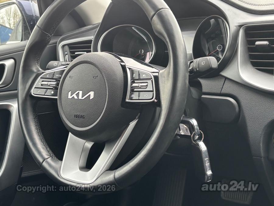 Grey Kia Ceed 2023 in Viljandi, with an engine capacity of 1.60 L and mileage of 57 thousand km for 16999 €, photo 14 on AUTOMOTO.COM.LV