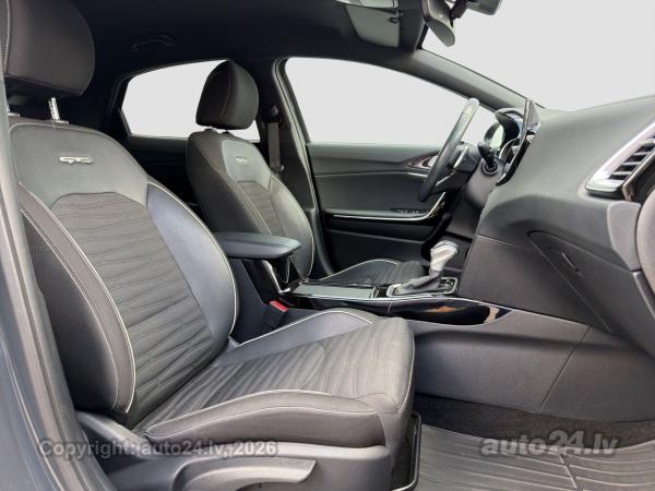 Grey Kia Ceed 2023 in Parnu, with an engine capacity of 1.50 L and mileage of 46 thousand km for 21900 €, photo 5 on AUTOMOTO.COM.LV