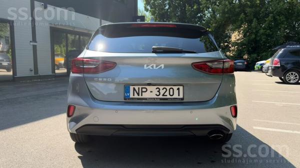 Pelēks Kia Ceed 2023 Rīga, ar dzinēja tilpumu 1.50 L un nobraukumu 66 tūkst. km par 15700 €, foto 4 vietnē AUTOMOTO.COM.LV