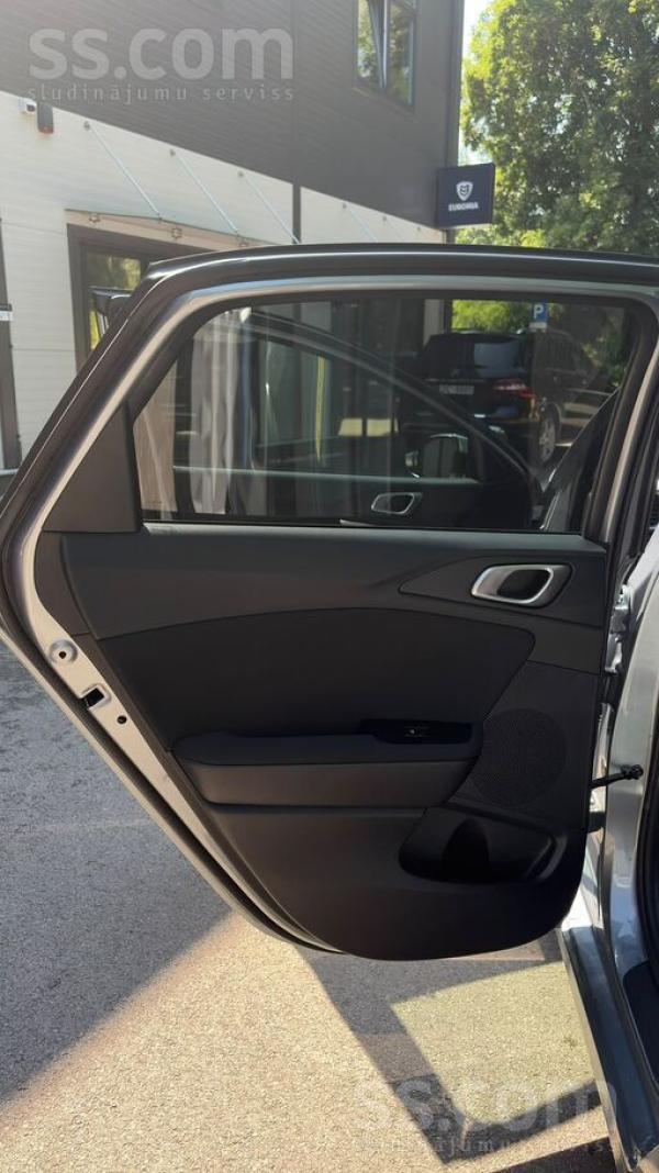 Pelēks Kia Ceed 2023 Rīga, ar dzinēja tilpumu 1.50 L un nobraukumu 66 tūkst. km par 15700 €, foto 8 vietnē AUTOMOTO.COM.LV
