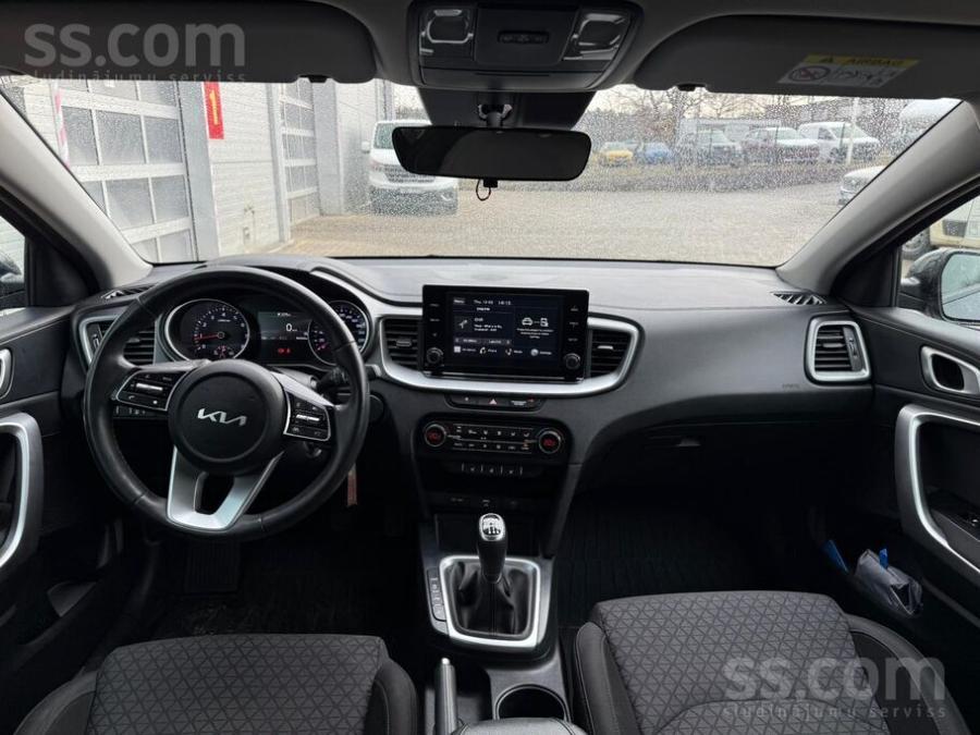 Grey Kia Ceed 2023 in Cesis, with an engine capacity of 1.50 L and mileage of 55 thousand km for 16620 €, photo 11 on AUTOMOTO.COM.LV