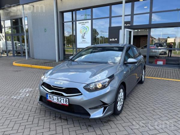 Grey Kia Ceed 2023 in Liepaja, with an engine capacity of 1.50 L and mileage of 42 thousand km for 16840 €, photo 1 on AUTOMOTO.COM.LV