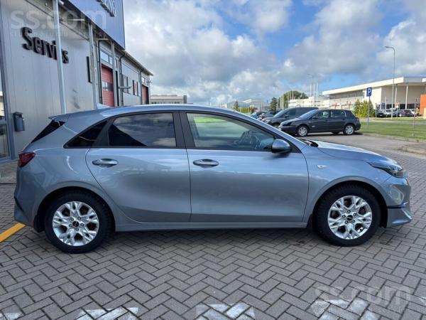 Grey Kia Ceed 2023 in Liepaja, with an engine capacity of 1.50 L and mileage of 42 thousand km for 16840 €, photo 7 on AUTOMOTO.COM.LV