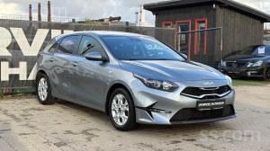 Pelēks Kia Ceed 2023 Liepāja, ar dzinēja tilpumu 1.50 L un nobraukumu 42 tūkst. km par 17325 €, foto 3 vietnē AUTOMOTO.COM.LV