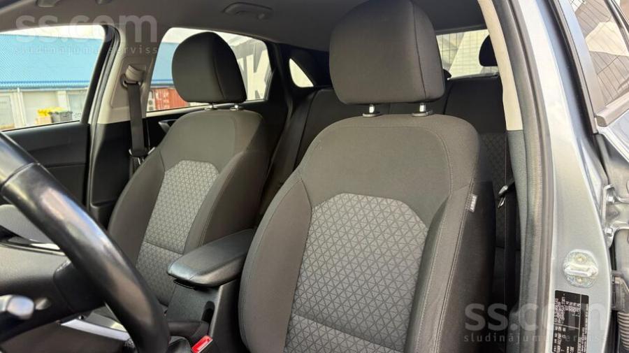 Pelēks Kia Ceed 2023 Liepāja, ar dzinēja tilpumu 1.50 L un nobraukumu 42 tūkst. km par 17325 €, foto 12 vietnē AUTOMOTO.COM.LV