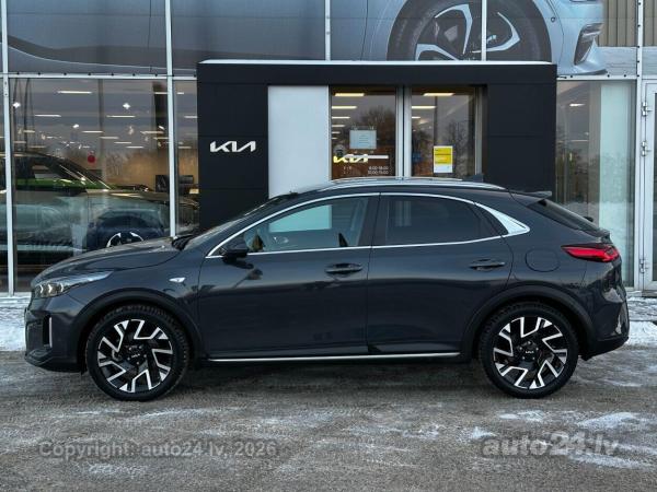 Pelēks Kia Ceed 2024 Tallina, ar dzinēja tilpumu 1.50 L un nobraukumu 21 tūkst. km par 23900 €, foto 2 vietnē AUTOMOTO.COM.LV