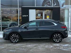 Pelēks Kia Ceed 2024 Tallina, ar dzinēja tilpumu 1.50 L un nobraukumu 21 tūkst. km par 23900 €, foto 2 vietnē AUTOMOTO.COM.LV