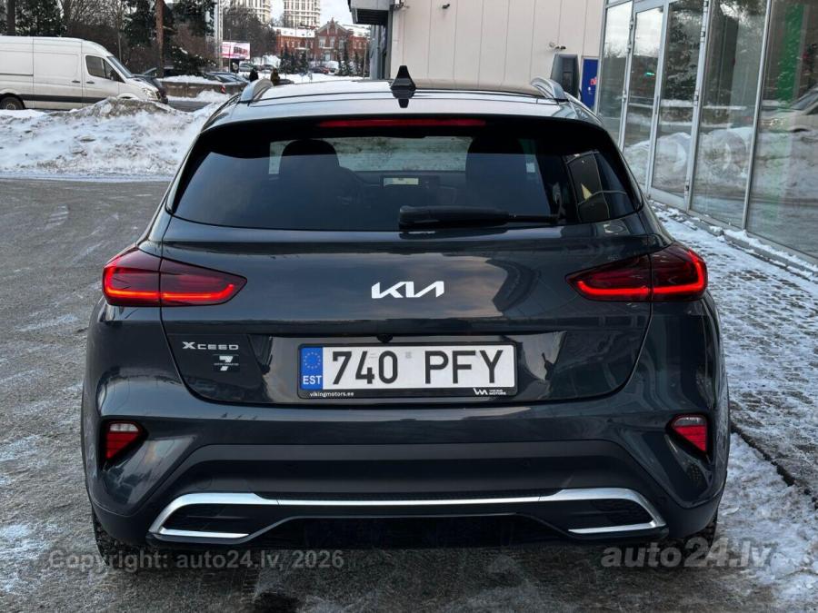 Pelēks Kia Ceed 2024 Tallina, ar dzinēja tilpumu 1.50 L un nobraukumu 21 tūkst. km par 23900 €, foto 4 vietnē AUTOMOTO.COM.LV