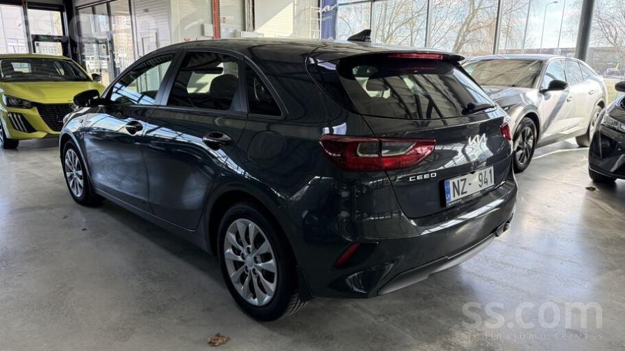 Pelēks Kia Ceed 2024 Rīga, ar dzinēja tilpumu 1.00 L un nobraukumu 43 tūkst. km par 16900 €, foto 4 vietnē AUTOMOTO.COM.LV