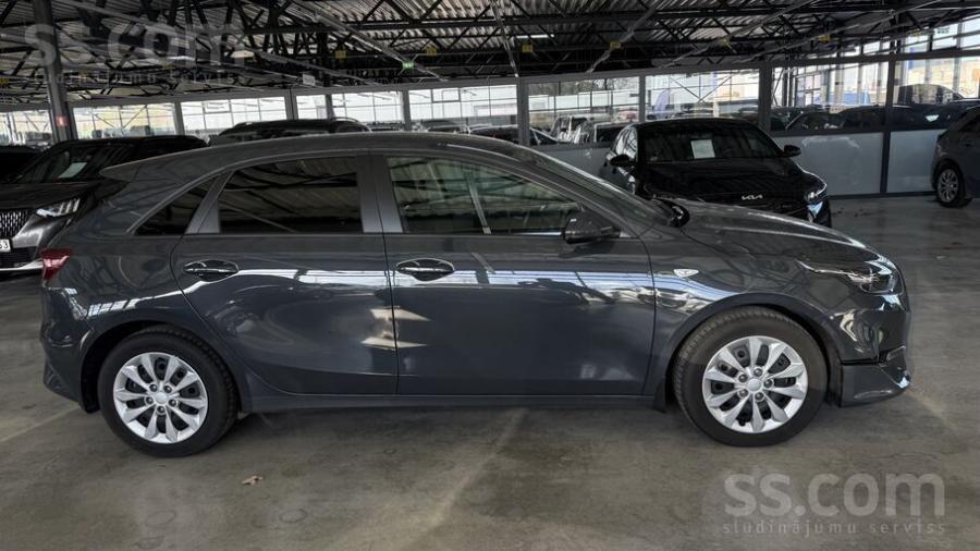 Pelēks Kia Ceed 2024 Rīga, ar dzinēja tilpumu 1.00 L un nobraukumu 43 tūkst. km par 16900 €, foto 6 vietnē AUTOMOTO.COM.LV
