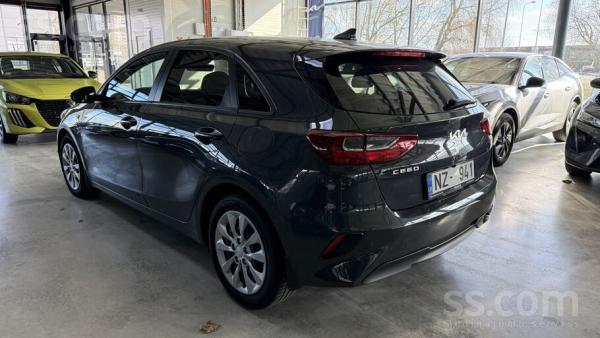 Pelēks Kia Ceed 2024 Rīga, ar dzinēja tilpumu 1.00 L un nobraukumu 43 tūkst. km par 16900 €, foto 3 vietnē AUTOMOTO.COM.LV