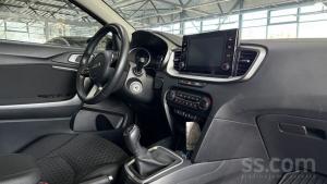 Pelēks Kia Ceed 2024 Rīga, ar dzinēja tilpumu 1.00 L un nobraukumu 43 tūkst. km par 16900 €, foto 16 vietnē AUTOMOTO.COM.LV