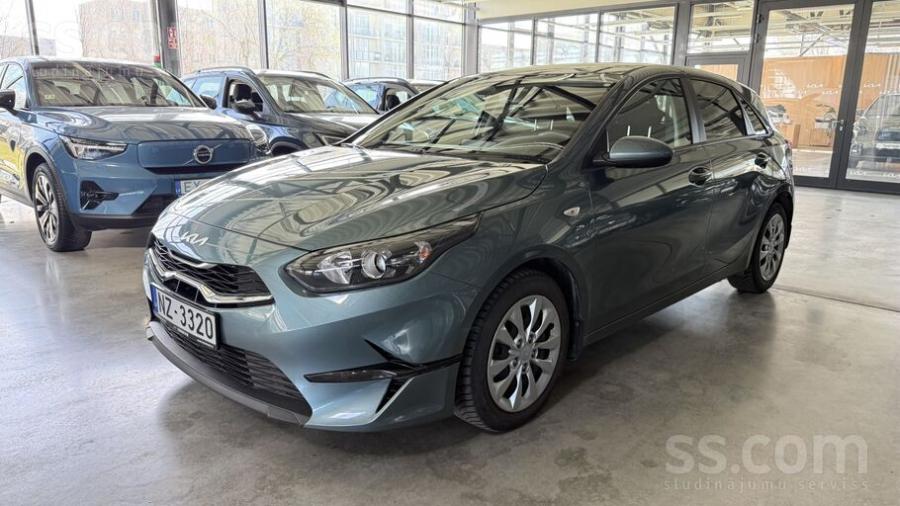 Pelēks Kia Ceed 2024 Rīga, ar dzinēja tilpumu 1.00 L un nobraukumu 38 tūkst. km par 15900 €, foto 1 vietnē AUTOMOTO.COM.LV