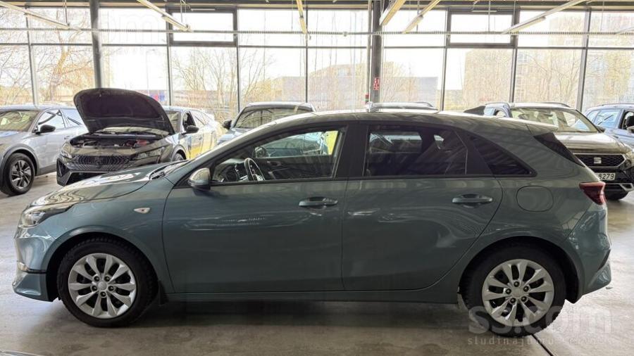 Pelēks Kia Ceed 2024 Rīga, ar dzinēja tilpumu 1.00 L un nobraukumu 38 tūkst. km par 15900 €, foto 3 vietnē AUTOMOTO.COM.LV