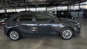 Pelēks Kia Ceed 2024 Rīga, ar dzinēja tilpumu 1.00 L un nobraukumu 43 tūkst. km par 1690000 €, foto 5 vietnē AUTOMOTO.COM.LV