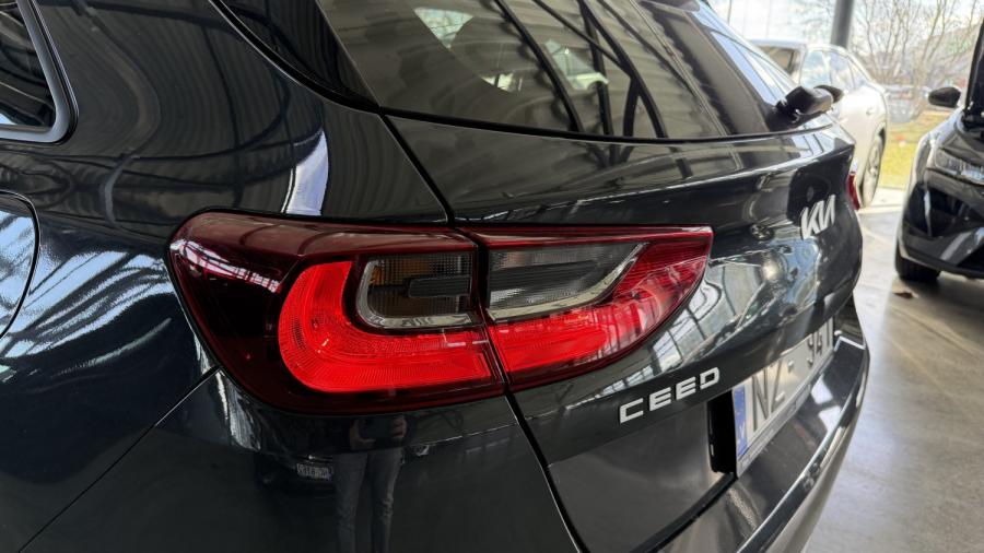 Pelēks Kia Ceed 2024 Rīga, ar dzinēja tilpumu 1.00 L un nobraukumu 43 tūkst. km par 1690000 €, foto 9 vietnē AUTOMOTO.COM.LV