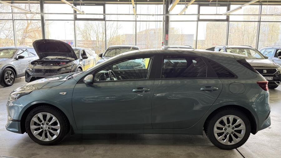 Pelēks Kia Ceed 2024 Rīga, ar dzinēja tilpumu 1.00 L un nobraukumu 38 tūkst. km par 1590000 €, foto 1 vietnē AUTOMOTO.COM.LV