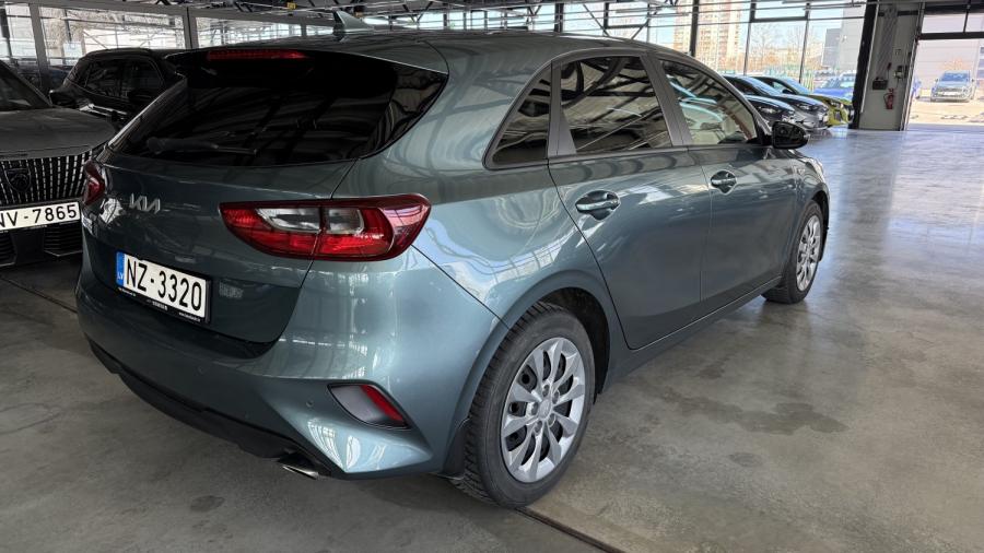 Pelēks Kia Ceed 2024 Rīga, ar dzinēja tilpumu 1.00 L un nobraukumu 38 tūkst. km par 1590000 €, foto 4 vietnē AUTOMOTO.COM.LV