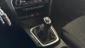 Pelēks Kia Ceed 2024 Rīga, ar dzinēja tilpumu 1.00 L un nobraukumu 38 tūkst. km par 1590000 €, foto 21 vietnē AUTOMOTO.COM.LV
