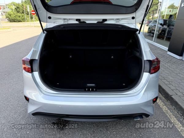 Grey Kia Ceed 2024 in Tallinn, with an engine capacity of 1.50 L and mileage of 25 thousand km for 17900 €, photo 6 on AUTOMOTO.COM.LV