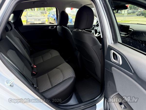 Grey Kia Ceed 2024 in Tallinn, with an engine capacity of 1.50 L and mileage of 29 thousand km for 16900 €, photo 5 on AUTOMOTO.COM.LV