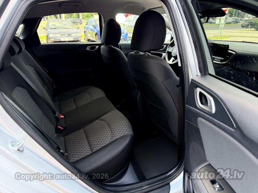 Pelēks Kia Ceed 2024 Tallina, ar dzinēja tilpumu 1.50 L un nobraukumu 29 tūkst. km par 16900 €, foto 6 vietnē AUTOMOTO.COM.LV