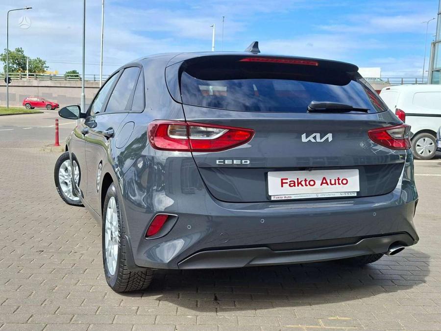 Pelēks Kia Ceed 2024 Viļņa, ar dzinēja tilpumu 1.48 L un nobraukumu 25 tūkst. km par 19250 €, foto 4 vietnē AUTOMOTO.COM.LV