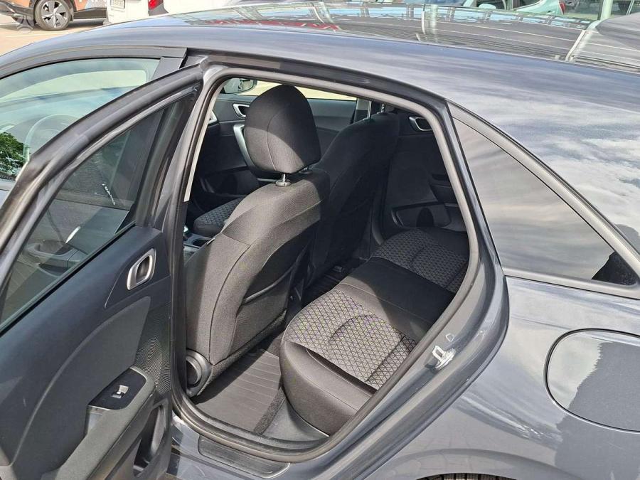 Pelēks Kia Ceed 2024 Viļņa, ar dzinēja tilpumu 1.48 L un nobraukumu 25 tūkst. km par 19250 €, foto 9 vietnē AUTOMOTO.COM.LV