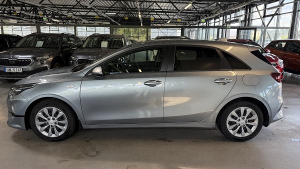 Grey Kia Ceed 2024 in Riga, with an engine capacity of 1.00 L and mileage of 50 thousand km for 16900 €, photo 3 on AUTOMOTO.COM.LV