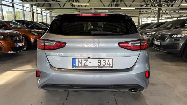 Grey Kia Ceed 2024 in Riga, with an engine capacity of 1.00 L and mileage of 50 thousand km for 16900 €, photo 7 on AUTOMOTO.COM.LV