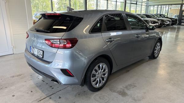 Grey Kia Ceed 2024 in Riga, with an engine capacity of 1.00 L and mileage of 50 thousand km for 16900 €, photo 9 on AUTOMOTO.COM.LV