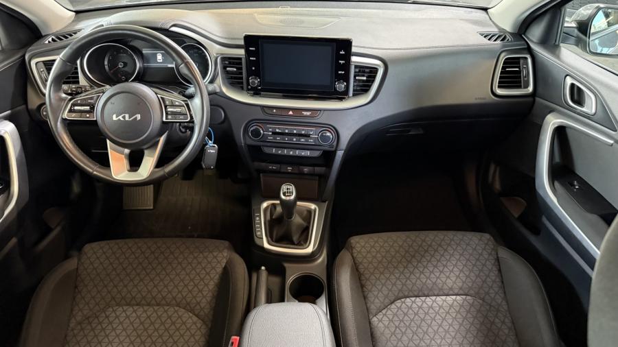 Pelēks Kia Ceed 2024 Rīga, ar dzinēja tilpumu 1.00 L un nobraukumu 50 tūkst. km par 16900 €, foto 32 vietnē AUTOMOTO.COM.LV