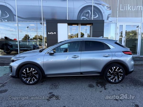 Pelēks Kia Ceed 2024 Tallina, ar dzinēja tilpumu 1.50 L un nobraukumu 48 tūkst. km par 21900 €, foto 3 vietnē AUTOMOTO.COM.LV
