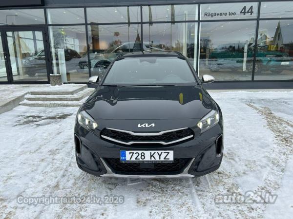 Grey Kia Ceed 2025 in Rakvere, with an engine capacity of 1.50 L and mileage of 6 thousand km for 27990 €, photo 2 on AUTOMOTO.COM.LV
