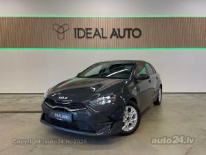 Pelēks Kia Ceed 2025 Tallina, ar dzinēja tilpumu 1.50 L un nobraukumu 32 tūkst. km par 21990 €, foto  vietnē AUTOMOTO.COM.LV