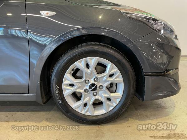 Grey Kia Ceed 2025 in Tallinn, with an engine capacity of 1.50 L and mileage of 32 thousand km for 21990 €, photo 6 on AUTOMOTO.COM.LV